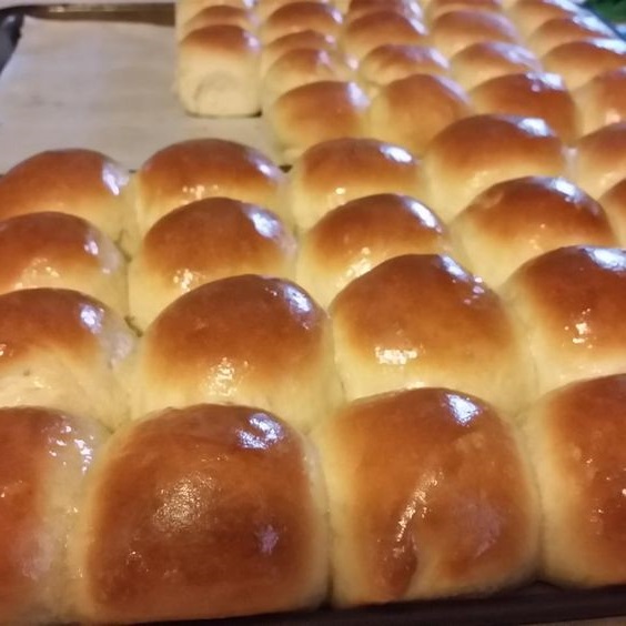 School Lunchroom Cafeteria Rolls - cookiecook.net